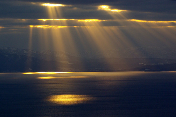 Crepuscular Rays in the Atmospheric Optics of Sunlight