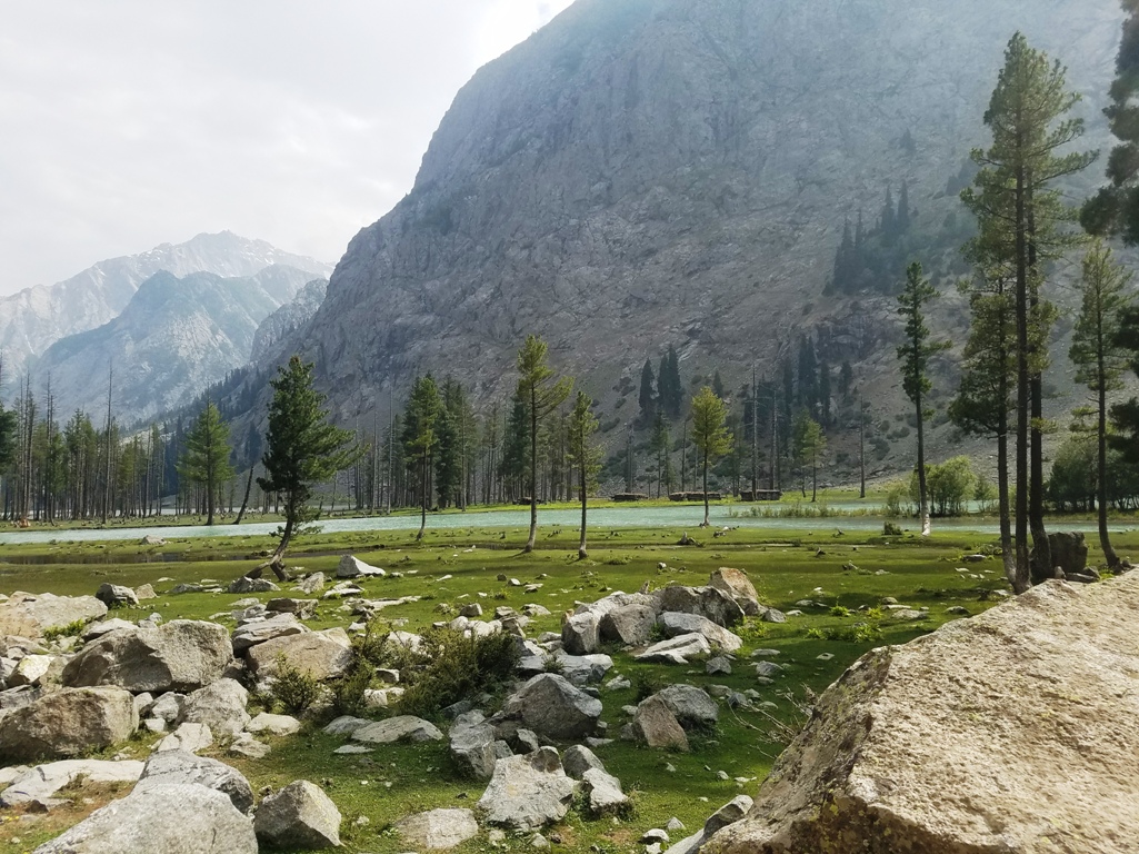 Mahodand Lake - Unimaginable Natural Beauty