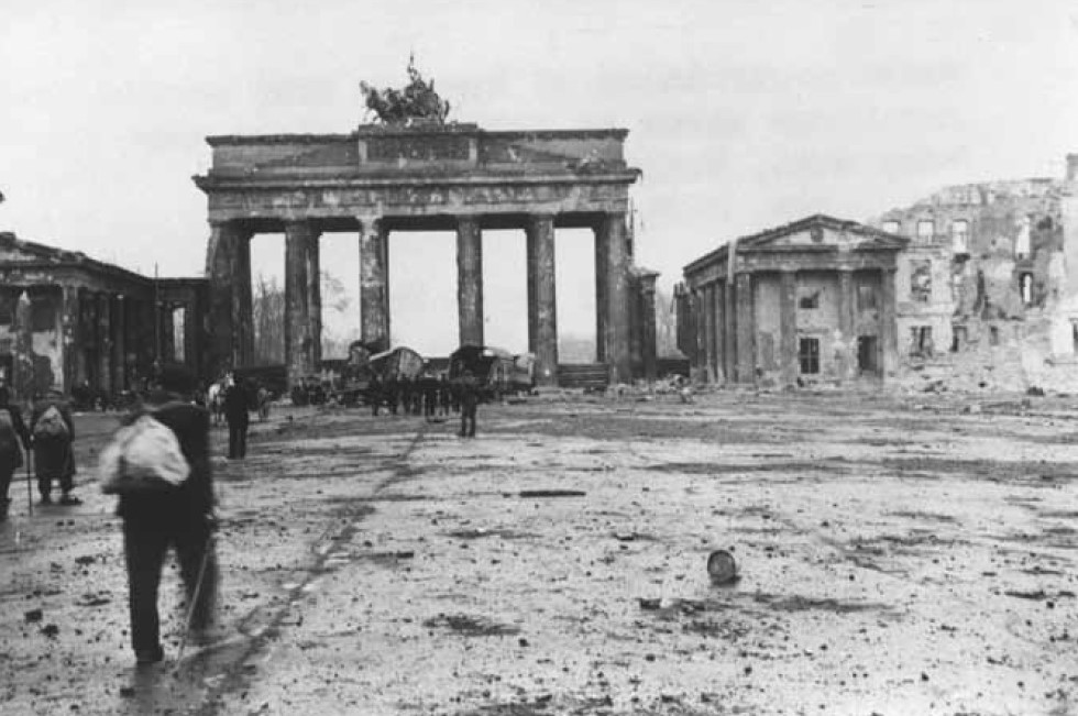 Memorable Photographs of Nazi History