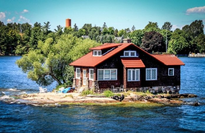 Just Room Enough Islands: World’s Smallest Inhabited Island